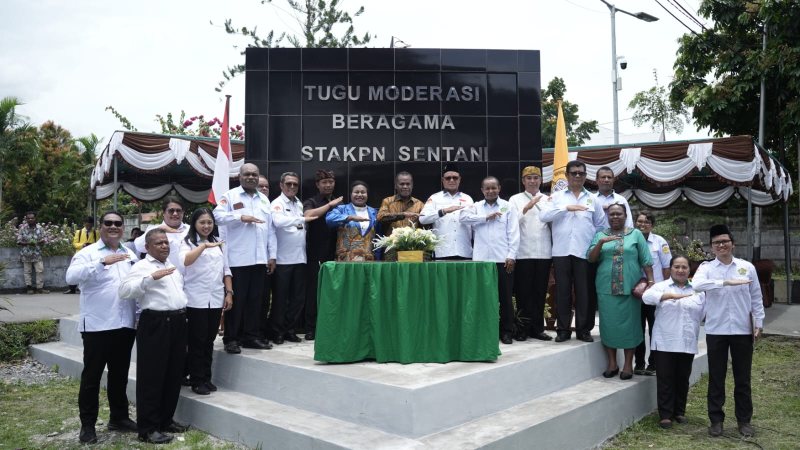 Simbol Toleransi, Tugu Desa Moderasi Beragama STAKPN Sentani Diresmikan ...